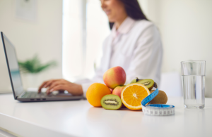 O que é Nutrologia: Entenda os benefícios e o que faz um Nutrólogo ...
